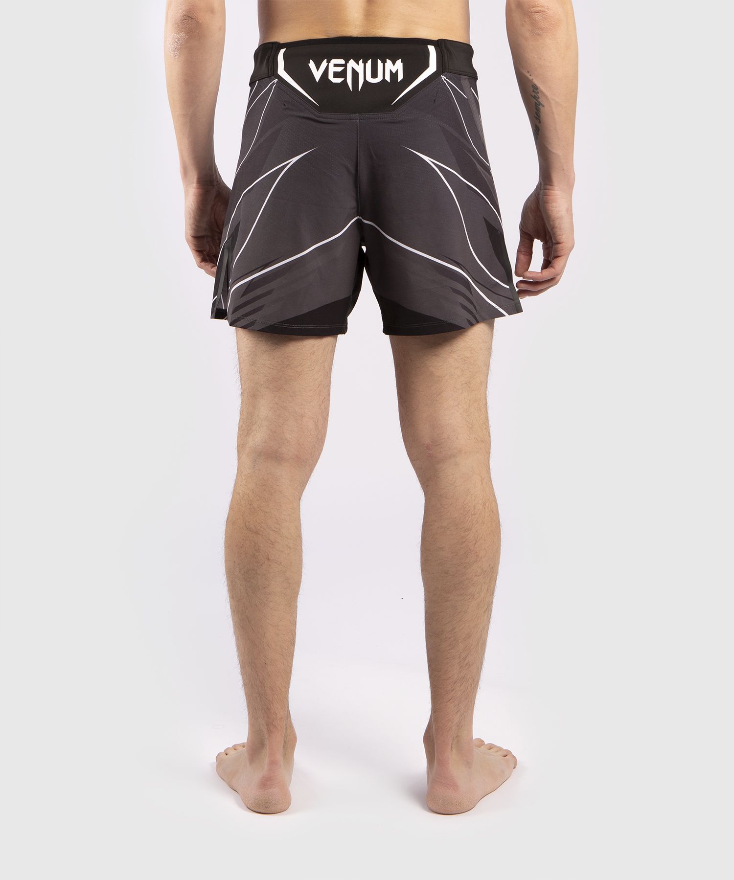 Todo sobre el lanzamiento de la primera colección Venum x UFC – Ropa ...